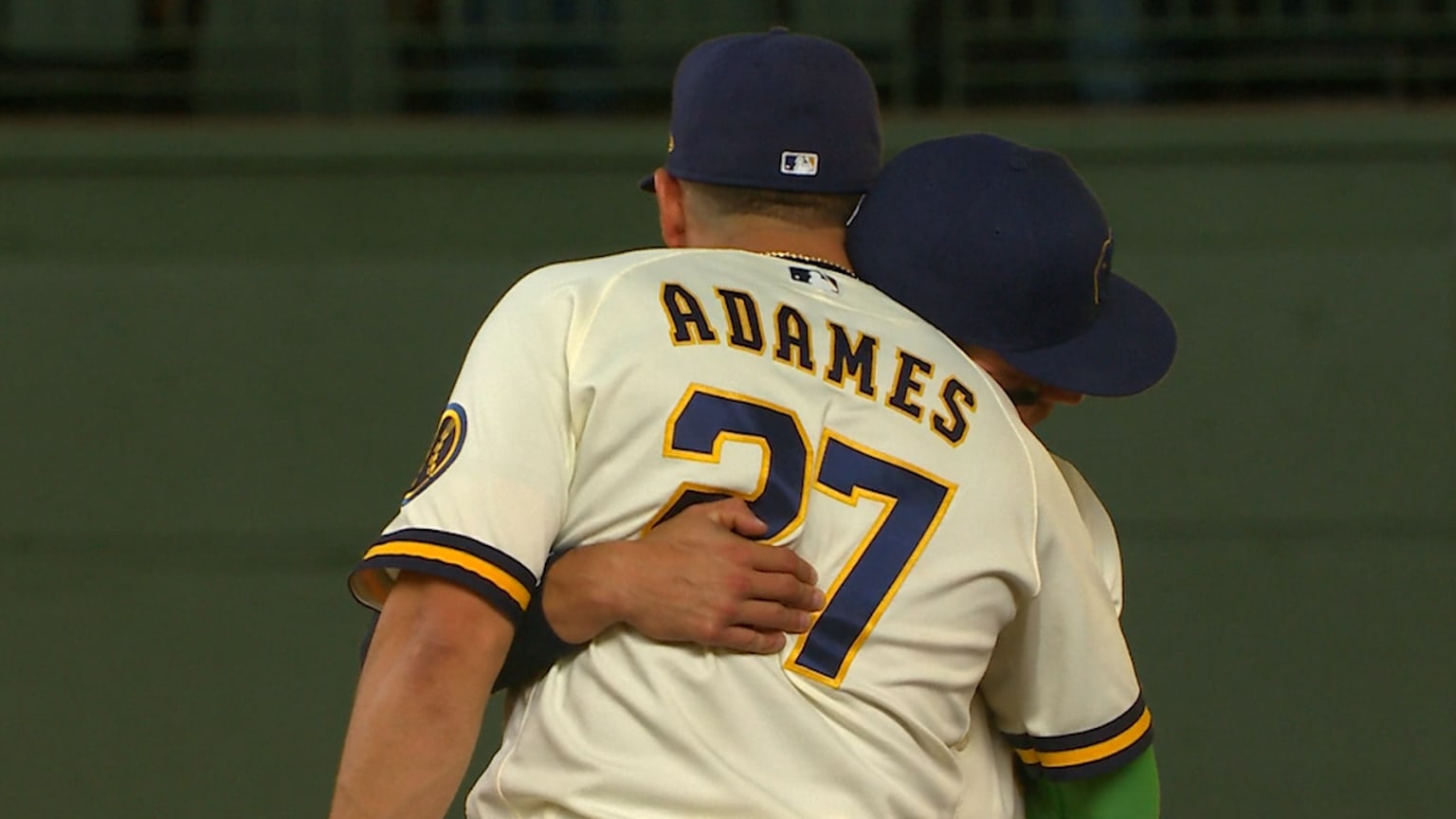 Hoby Milner retires Brandon Drury to seal 10-5 win | 05/05/2022 | Los ...