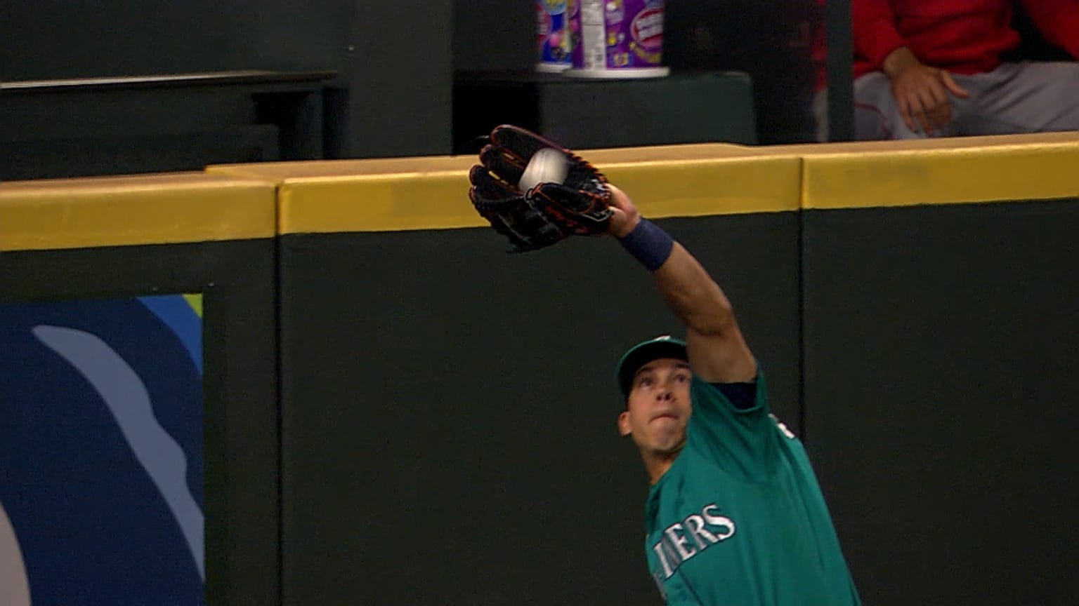 Sam Haggerty hace una gran atrapada saltando | 30/04/2021 | Los ...