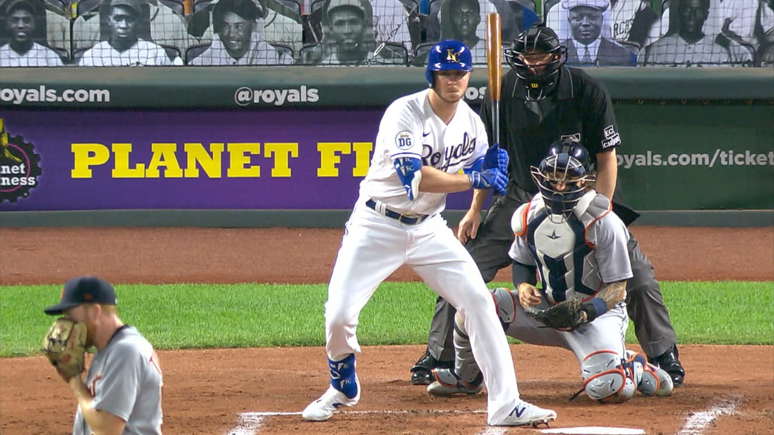 Ryan O'Hearn takes ball four, Whit Merrifield scores | 09/25/2020 ...