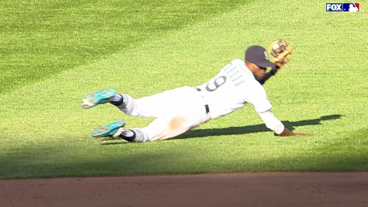 Gordon's sensational diving play | 06/16/2018 | Seattle Mariners
