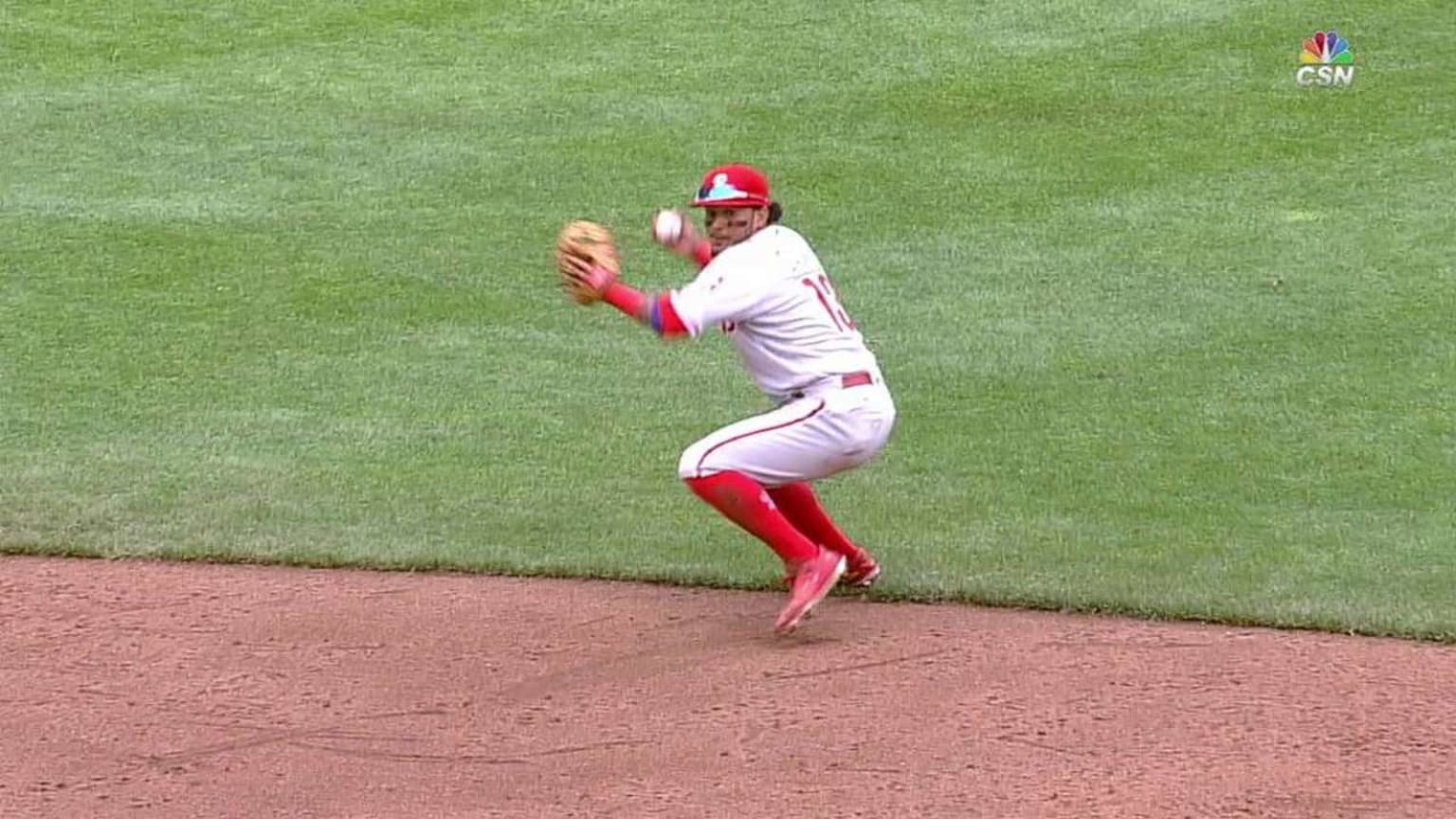 Galvis' sliding play | 04/07/2016 | MLB.com