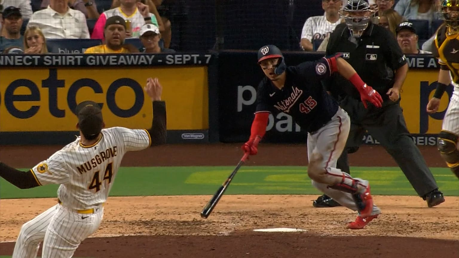 Joe Musgrove makes an unreal barehanded play in 5th | 08/20/2022 | San ...