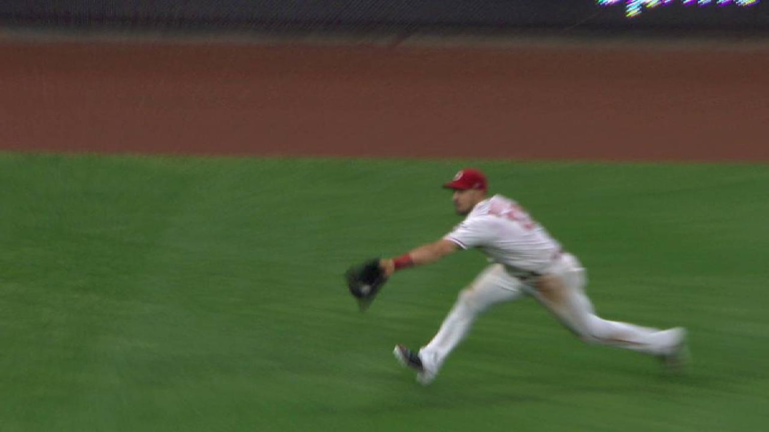 CHC@CIN: Duvall robs Happ with a shoestring catch | 06/22/2018 ...