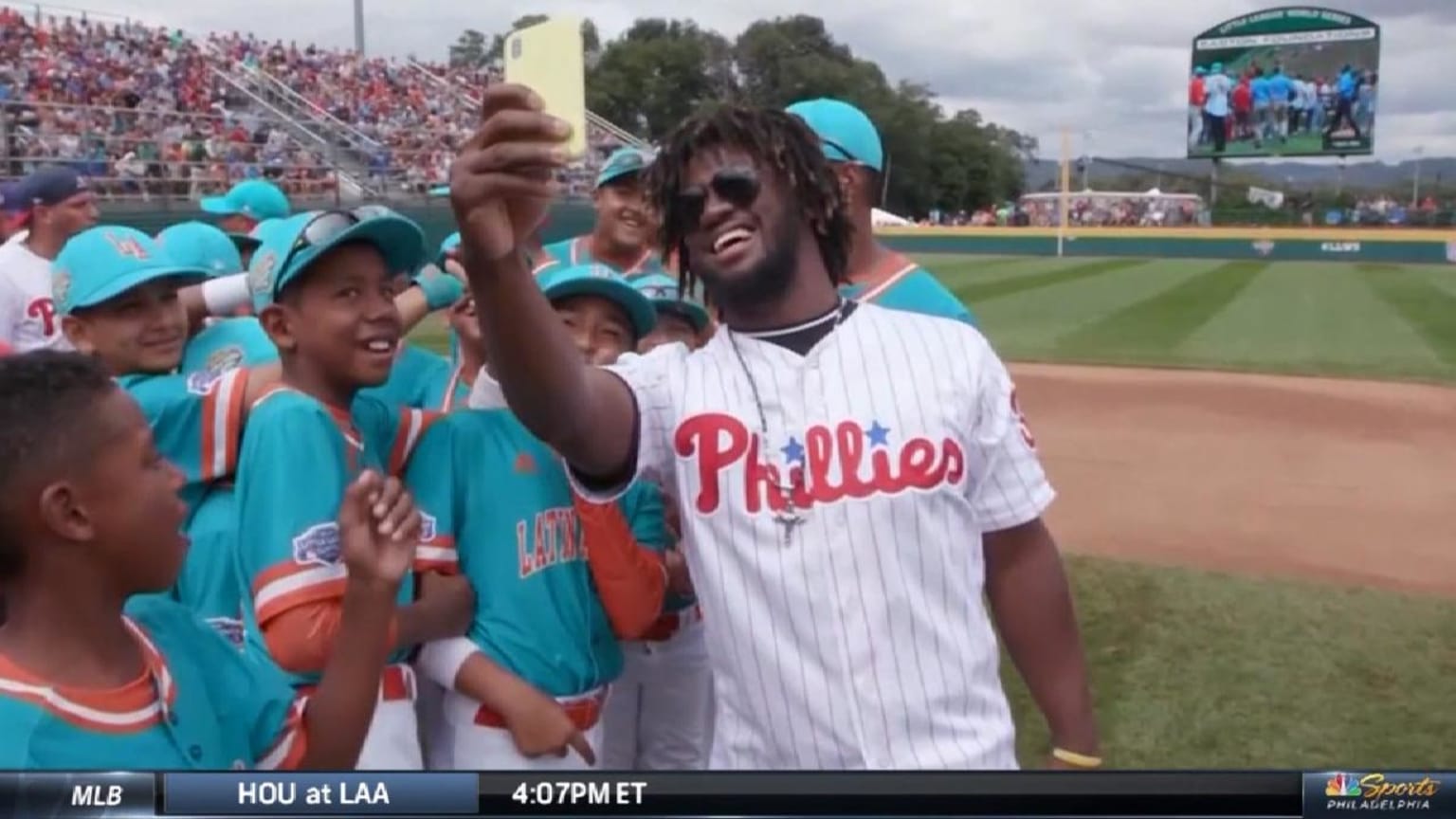 Phillies take part in MLB Little League Classic | 09/07/2018 ...
