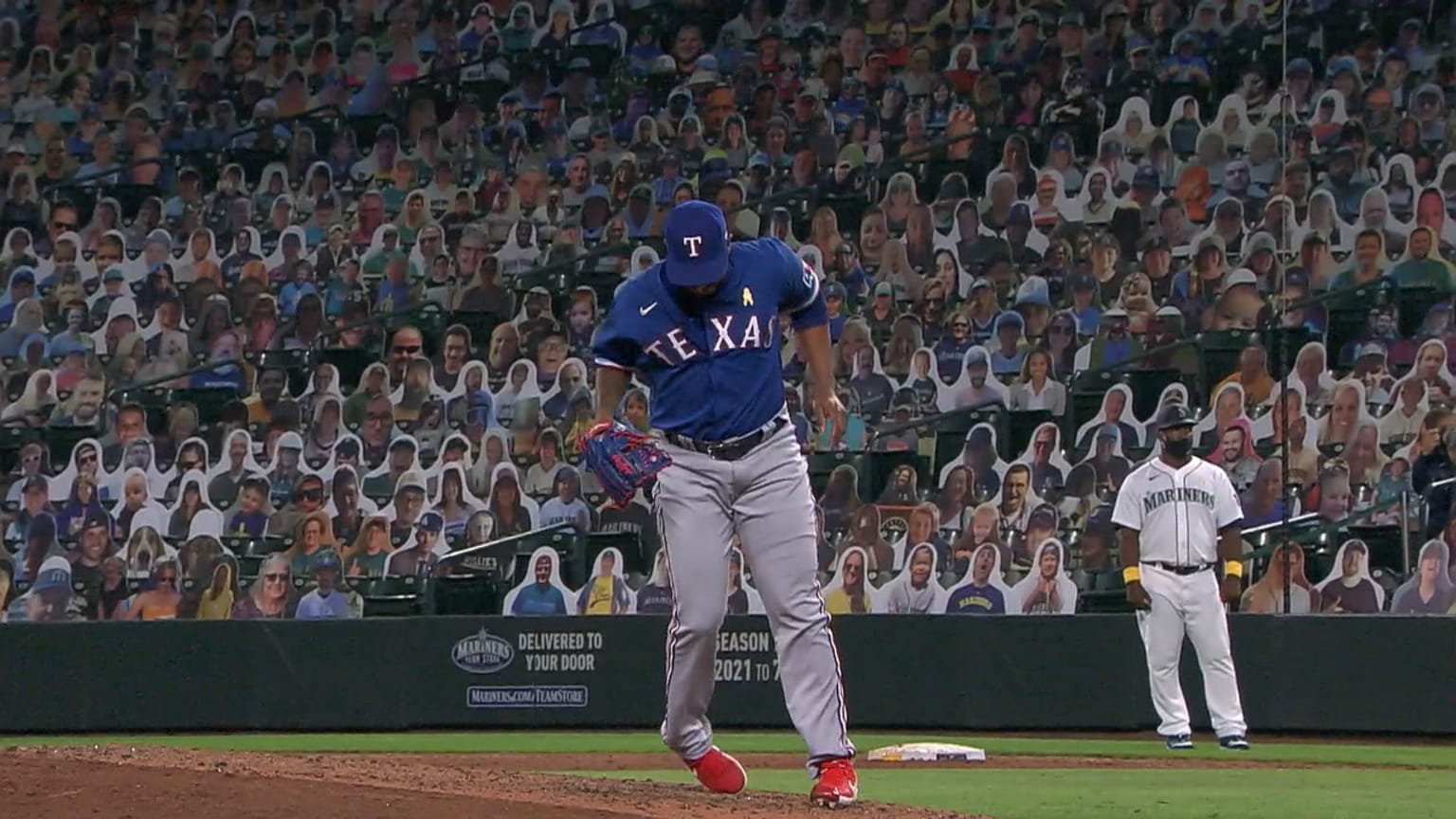 Joely Rodríguez leaves game in 7th inning | 09/05/2020 | Texas Rangers