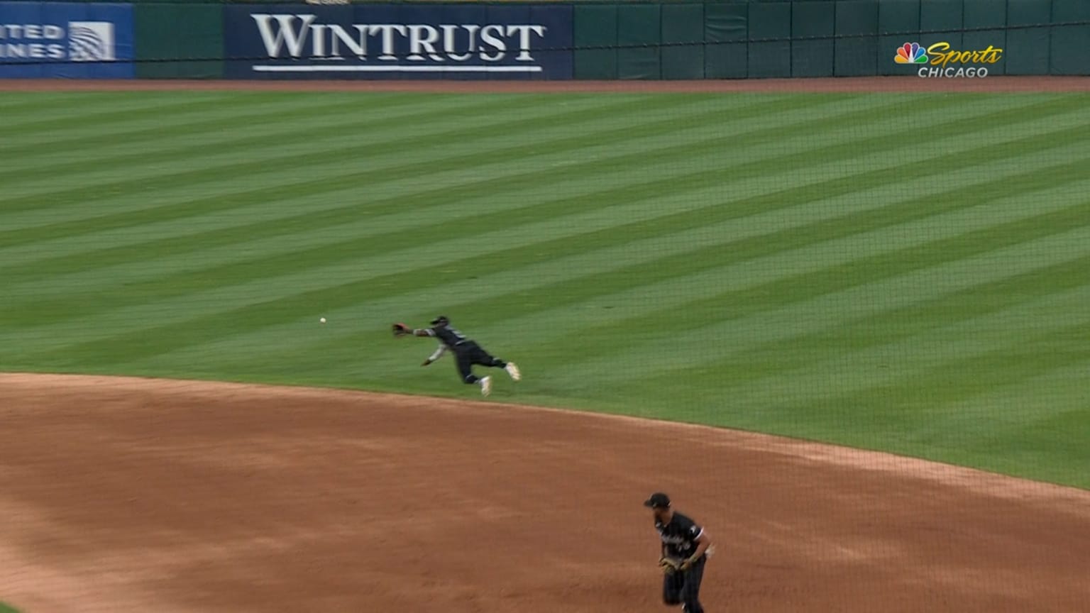 Josh Harrison's diving stop | 06/20/2022 | Chicago White Sox