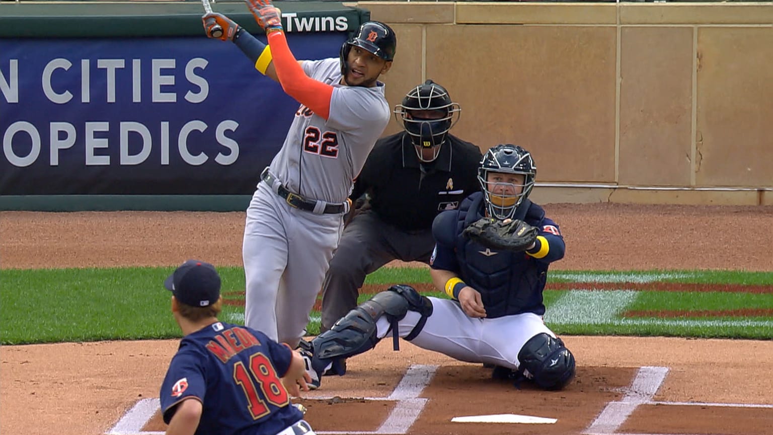 Victor Reyes rockets leadoff home run to right field | 09/05/2020 ...