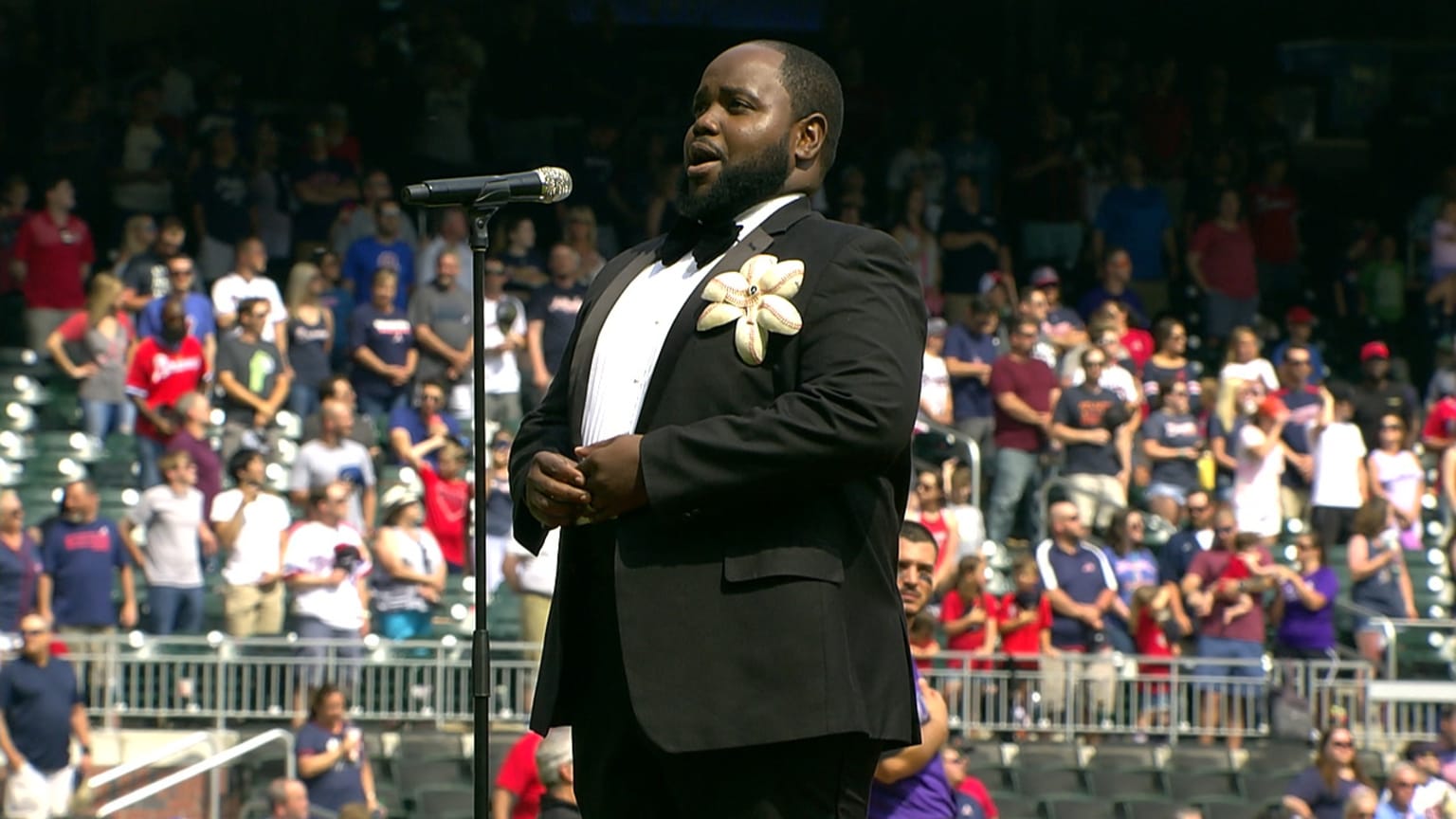 COL@ATL: Timothy Miller sings God Bless America | 04/28/2019 | Atlanta ...