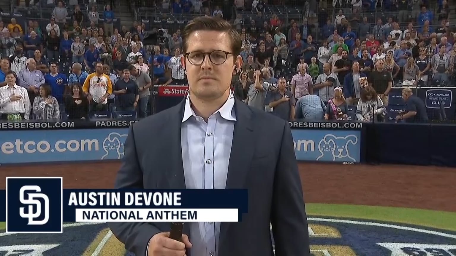 9/10/19: Devone sings anthem | 09/10/2019 | San Diego Padres
