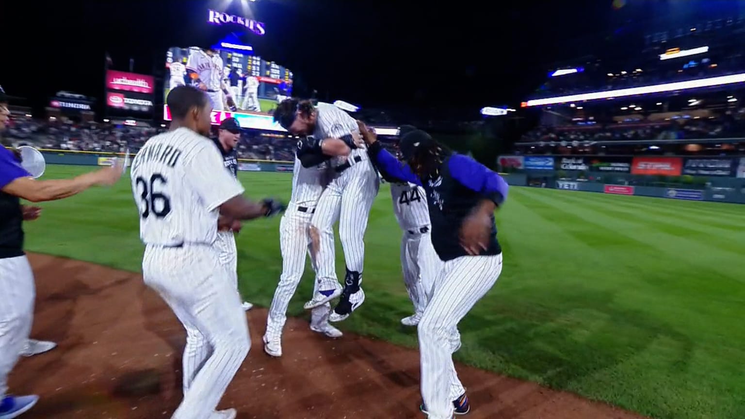 Brendan Rodgers acumula 4 hits en el triunfo | 20/08/2022 | Lasmayores.com