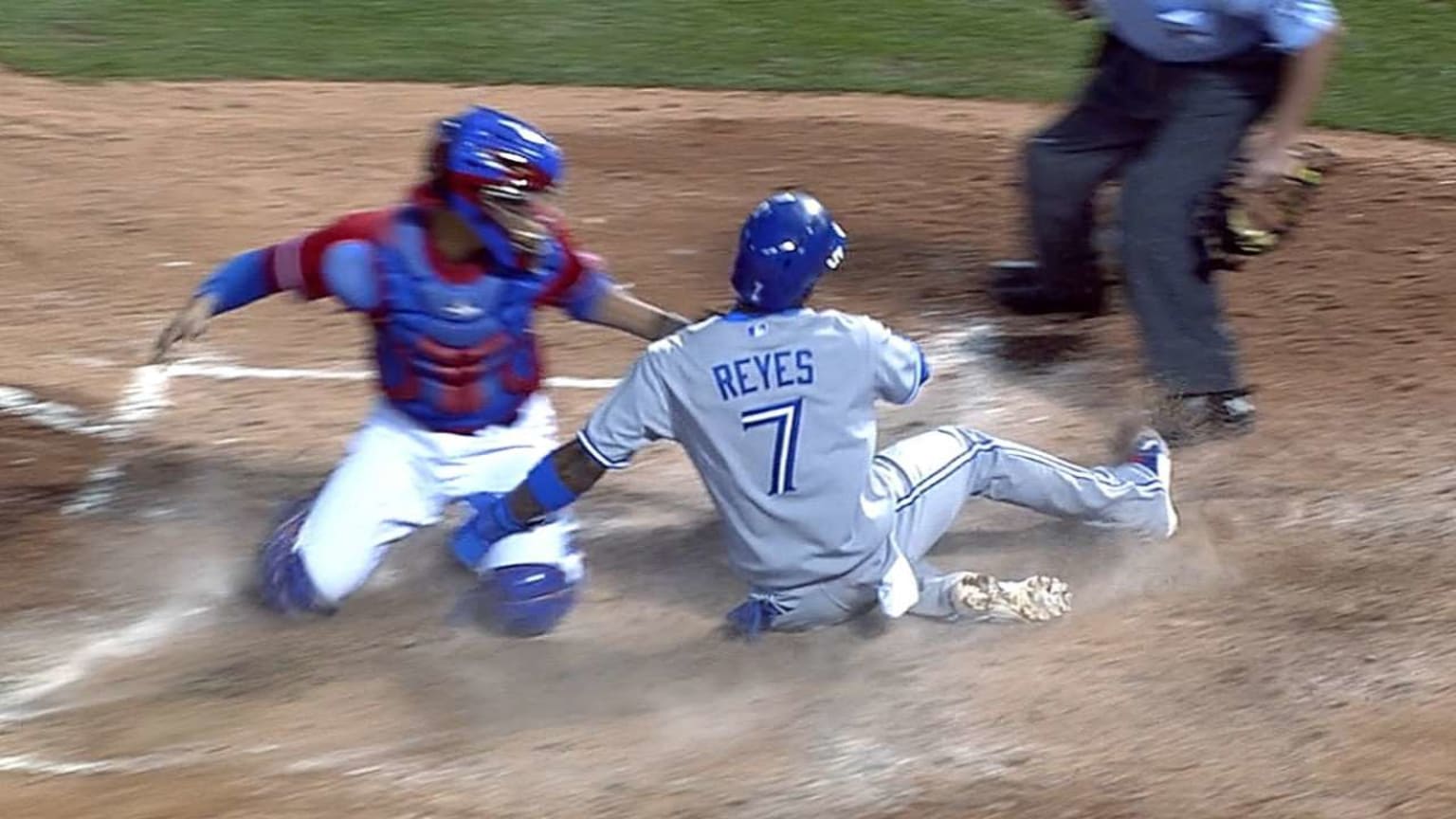 Must C Cannon: Martin's on-the-money throw nabs Reyes | 05/17/2014 ...