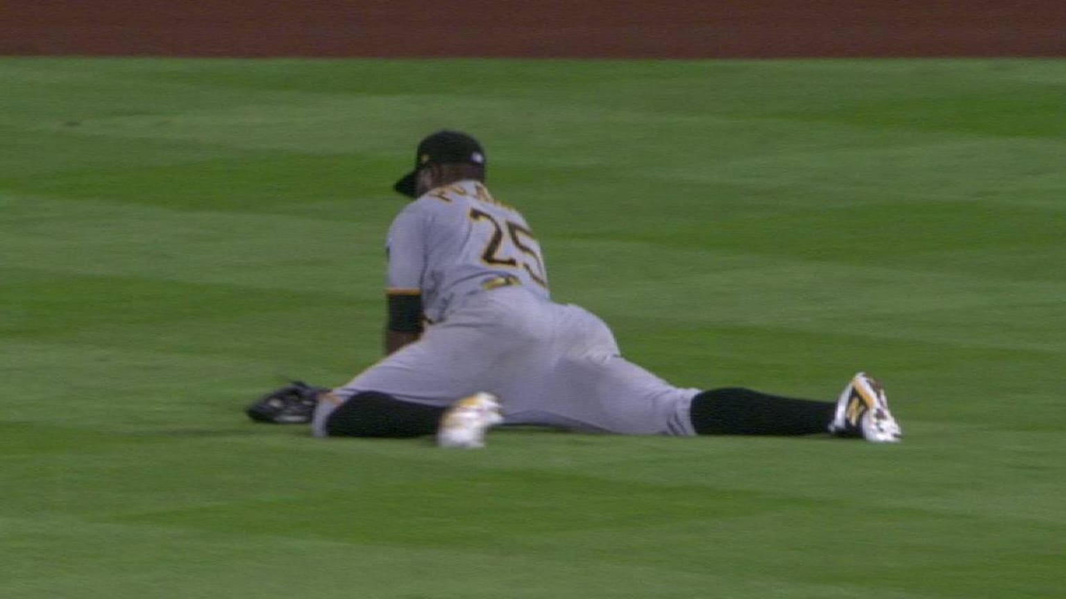 Polanco's shoestring catch | 06/01/2018 | MLB.com