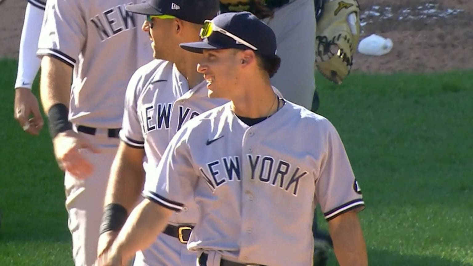 Rougned Odor starts a 4-3 double play to end it | 08/15/2021 | New York ...