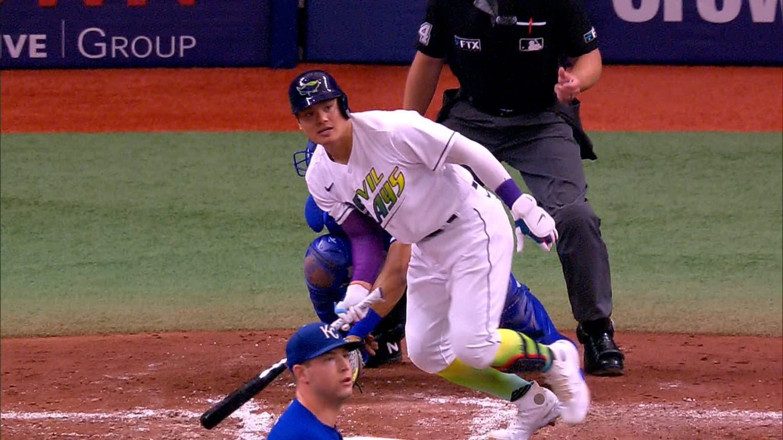 Yu Chang serves an RBI single to left field | 08/20/2022 | Tampa Bay Rays