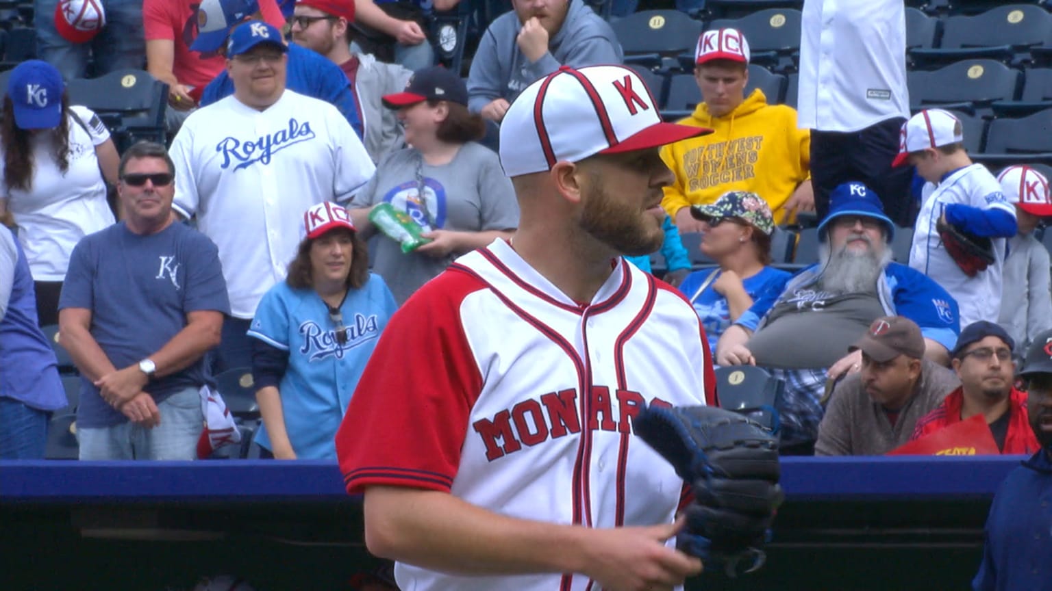 MIN@KC: McCarthy gets 7 outs for first MLB save | 06/23/2019 | Kansas ...