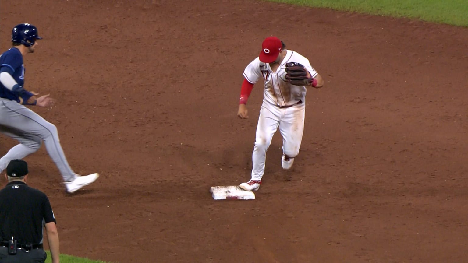 Farmer's unassisted double play | 07/08/2022 | Cincinnati Reds