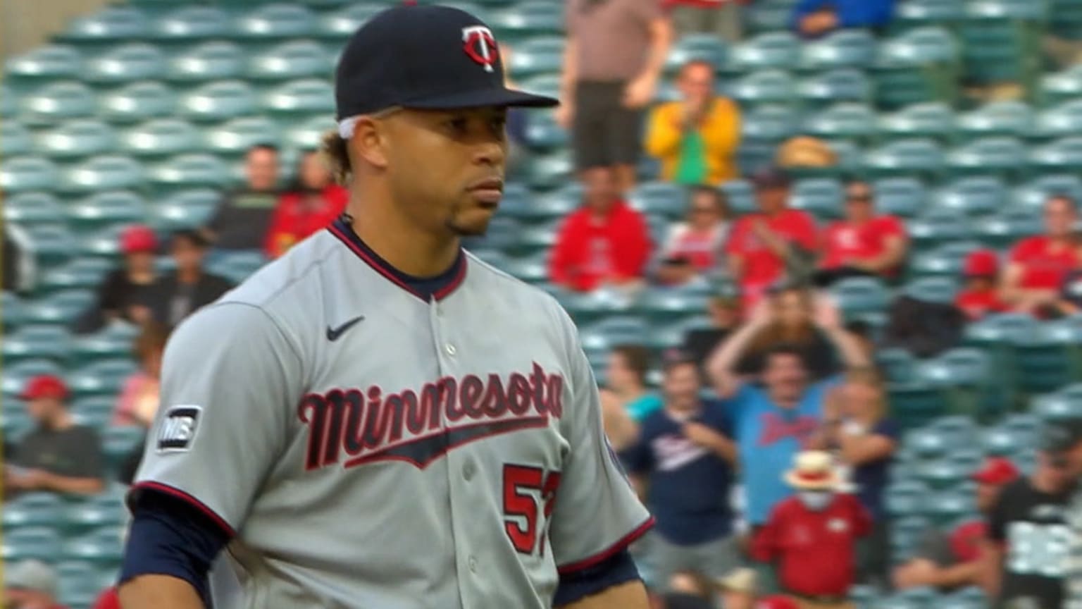 Hansel Robles ends the game | 05/20/2021 | Minnesota Twins