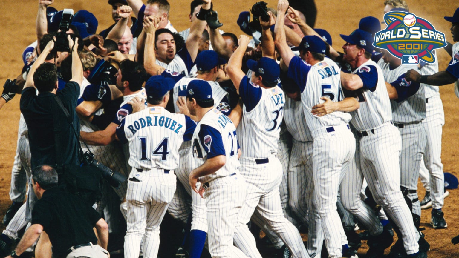 2001 World Series Film: Gonzo in the desert | 11/30/2001 | MLB.com