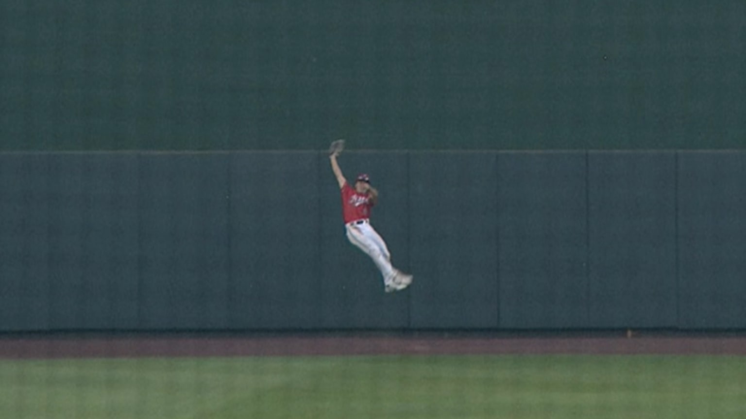 Corbin Carroll leaps, makes unreal catch | 07/25/2022 | Seattle Mariners