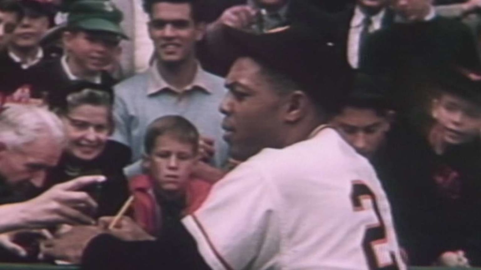 Scenes from final Giants game at Polo Grounds in 1957 | 09/29/1957 ...