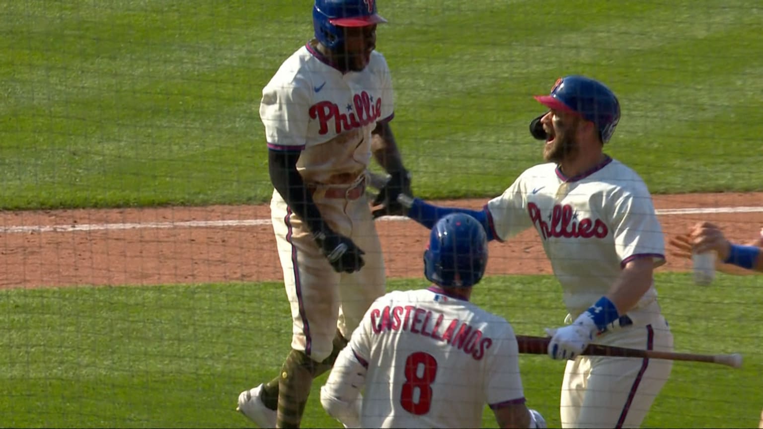 Phillies walk off on error in the 10th | 05/22/2022 | Philadelphia Phillies