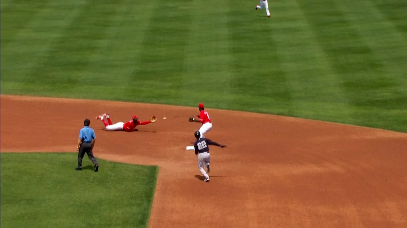 Gregorius turns wild double play off Eflin's glove | 03/31/2022 ...