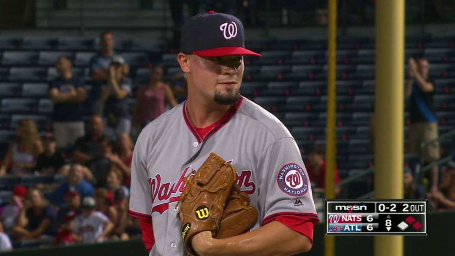 Glover earns first career win | 08/19/2016 | MLB.com