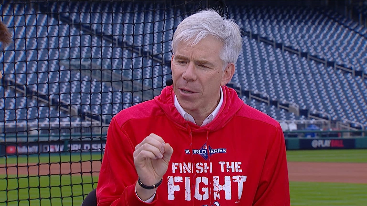 David Gregory joins the set of MLB Now | 26/10/2019 | Lasmayores.com