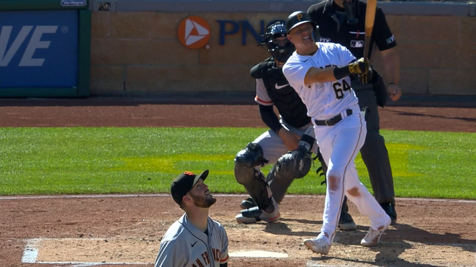 Diego Castillo smashes a three-run home run to left | 06/18/2022 | MLB.com