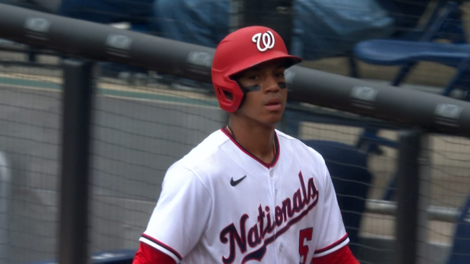 Ehire Adrianza gives the Nationals a 5-3 lead | 07/17/2022 | Atlanta Braves