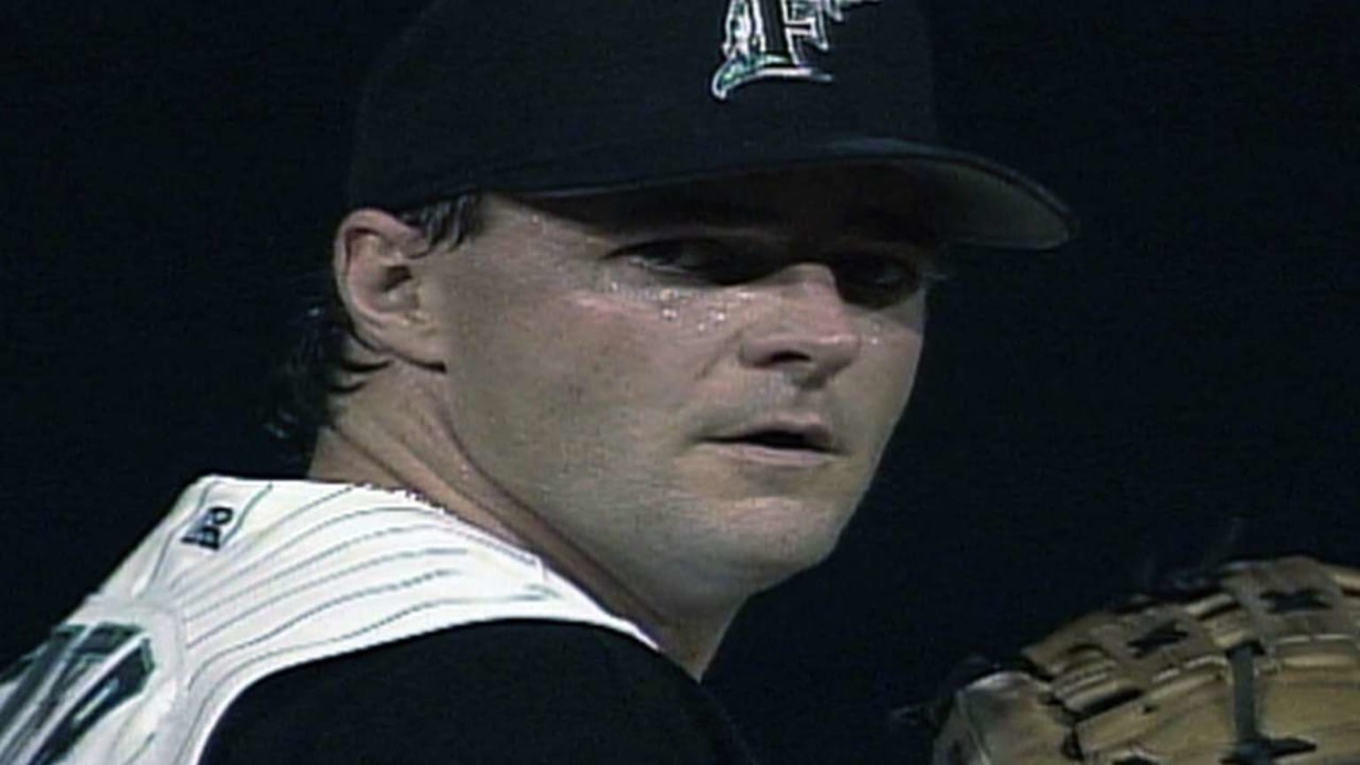 1997 WS Gm7: Leiter tosses six innings, fans seven | 10/26/1997 ...