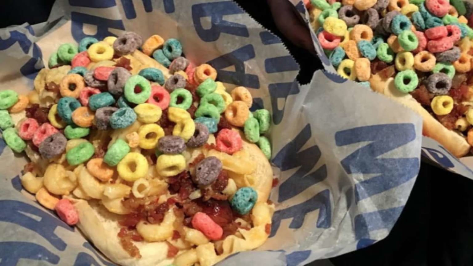 Best foods at MLB ballparks | 12/27/2016 | MLB.com