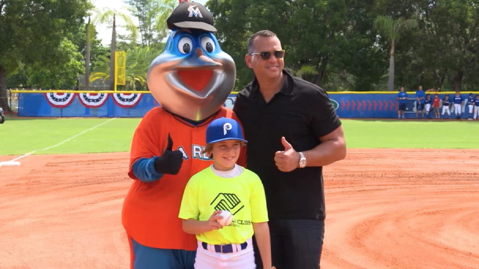 A-Rod and Rob Manfred visit new field in Miami | 01/09/2019 | New York ...