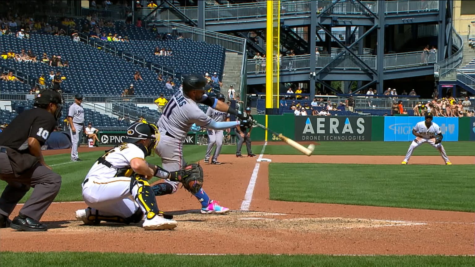 Miguel Rojas' RBI single | 07/24/2022 | Cincinnati Reds