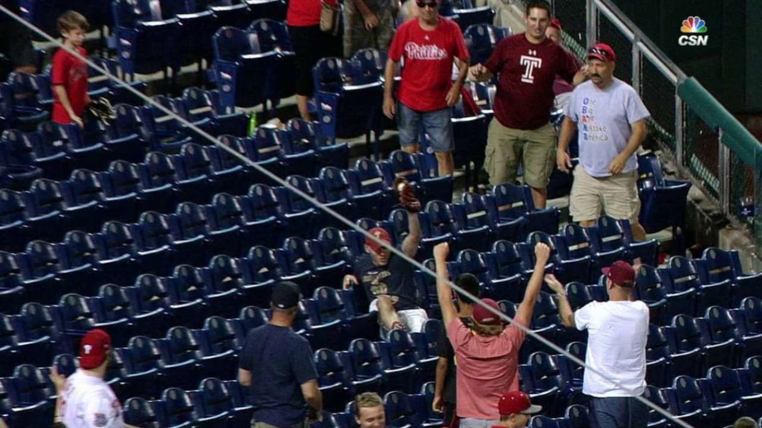 Fan makes incredible grab | 07/19/2016 | MLB.com
