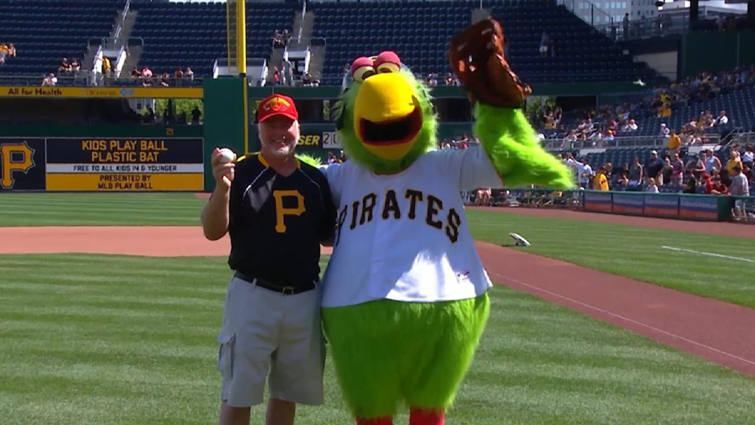 Pirates First Pitch: Dice | 06/05/2017 | MLB.com