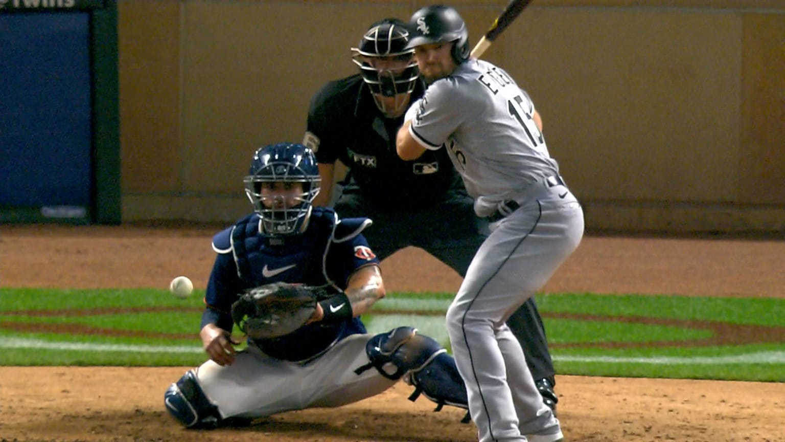 Adam Engel crushes a three-run home run to left field | 07/15/2022 ...