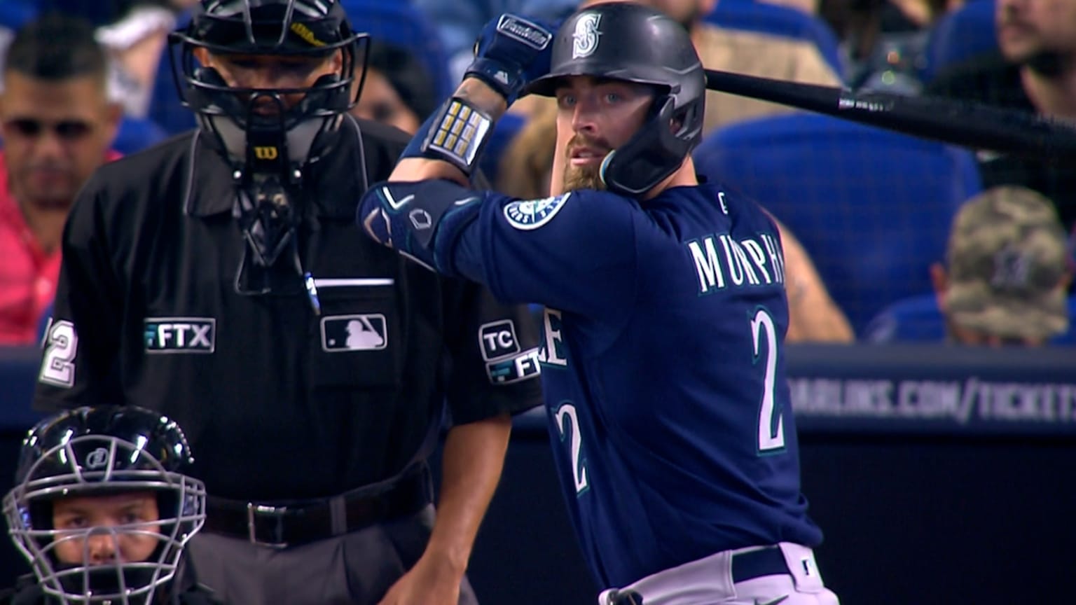 Tom Murphy draws a walk after 13-pitch at-bat | 05/01/2022 | Seattle ...