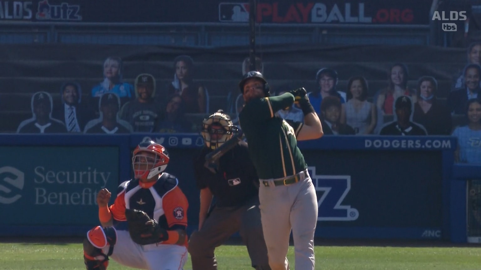 Chad Pinder ties the game in the 7th with a home run | 10/07/2020 | Los ...