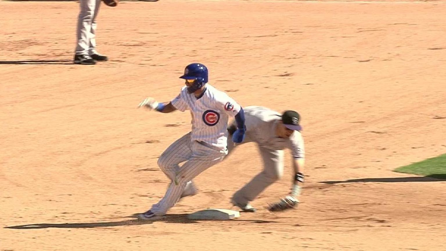 Russell, Addison vs Gurka, Jason - PICKOFF ATTEMPT, ERROR | 04/16/2016 ...