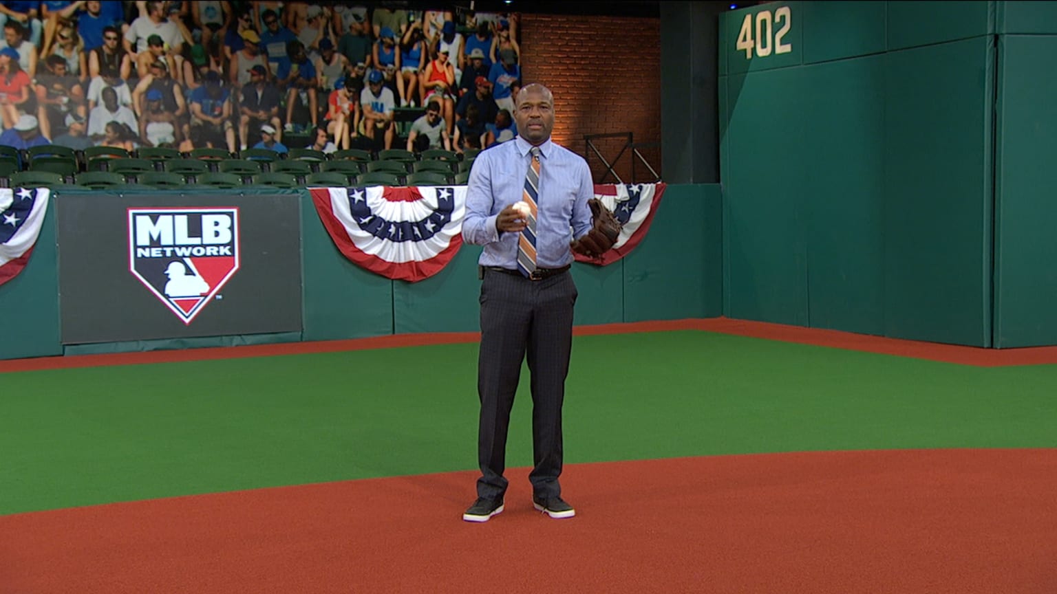 Harold Reynolds examines third base defensive shifts | 07/31/2020 | MLB.com