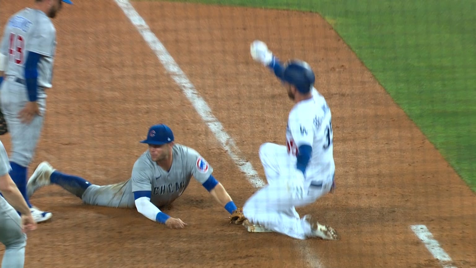 Cody Bellinger legs out infield single in the7th | 07/09/2022 | MLB.com