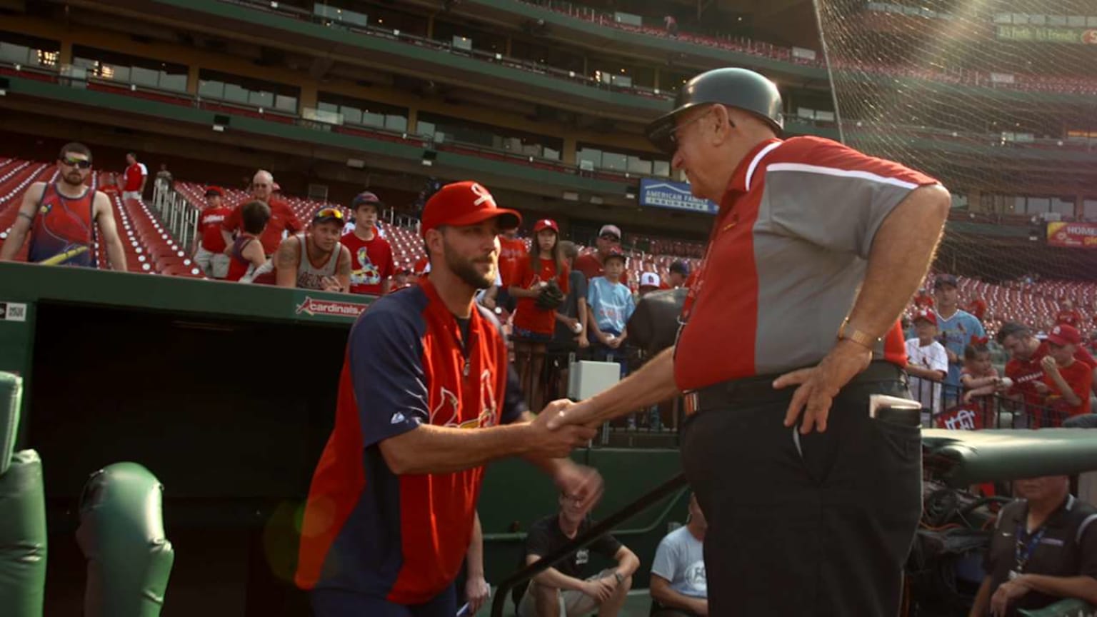 Everybody loves Cardinals usher Vito Adamo | 09/08/2016 | St. Louis ...