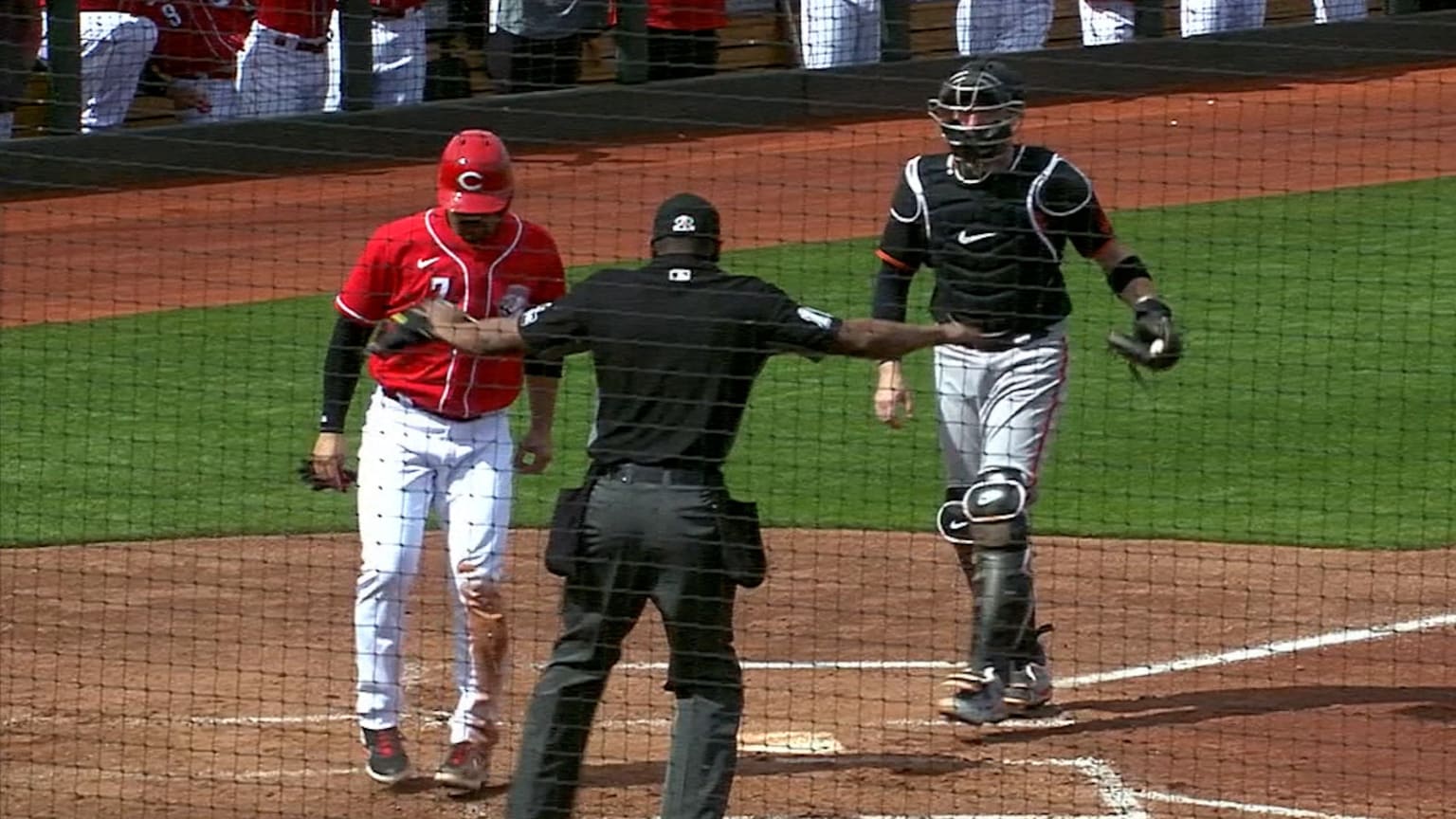 Eugenio Suárez scores on a sacrifice fly in the 2nd | 03/07/2021 | San ...