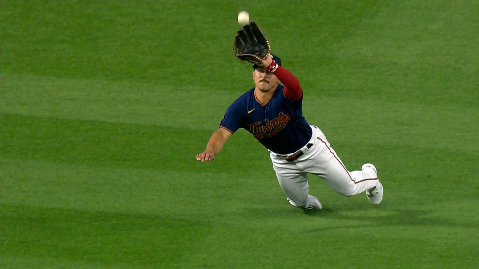 Mark Contreras makes a lunging catch to rob Eric Haas | 08/01/2022 ...