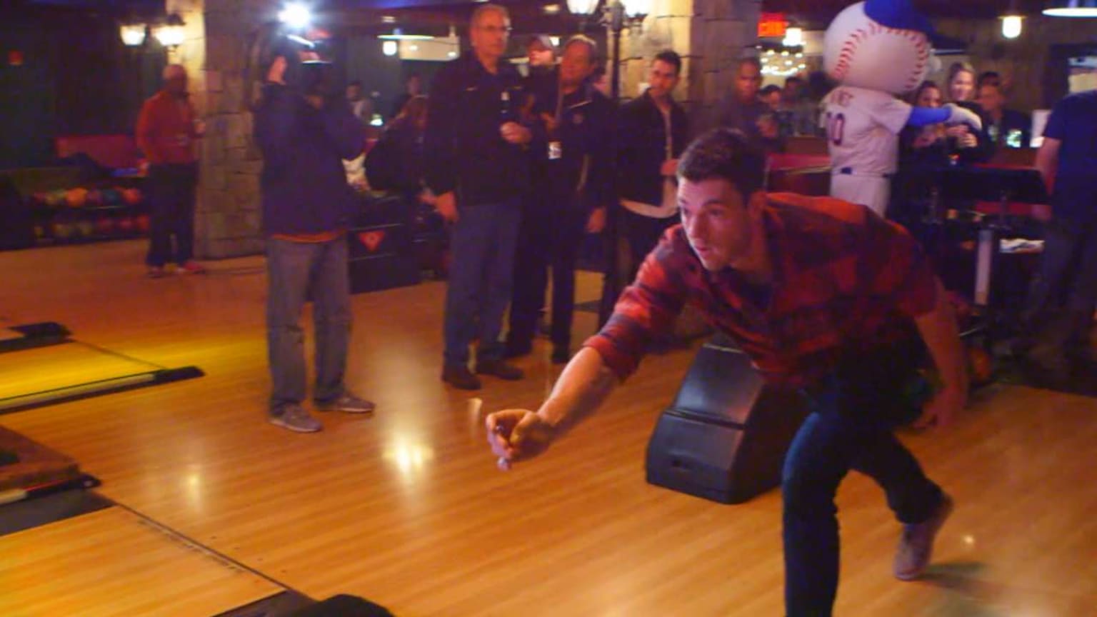 Matz's first annual Strikes with Steven bowling event | 11/09/2018 ...