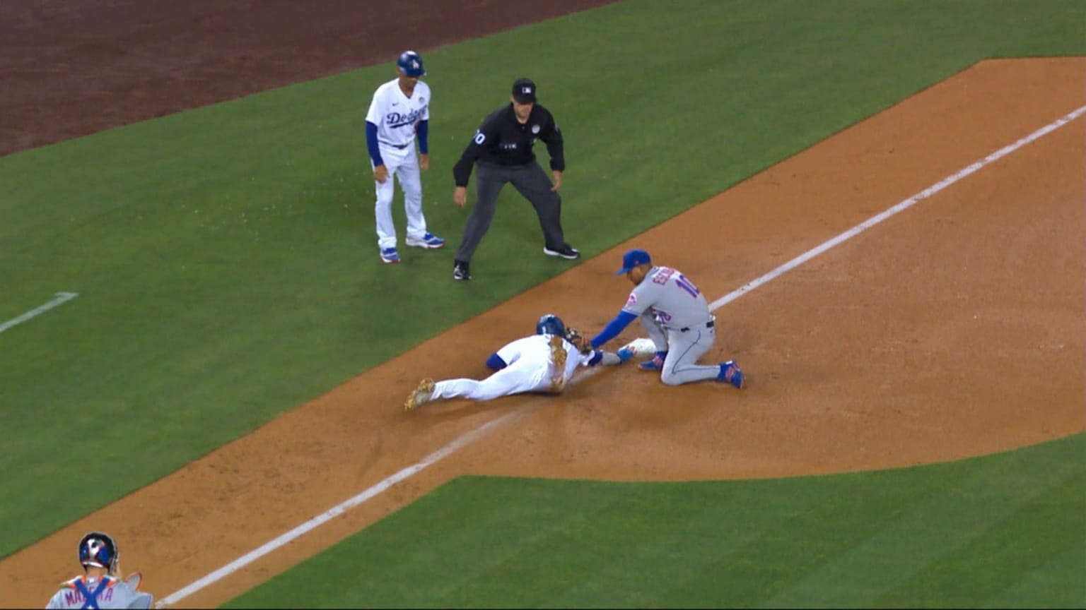 Mets turn wild double play after review | 06/02/2022 | New York Mets