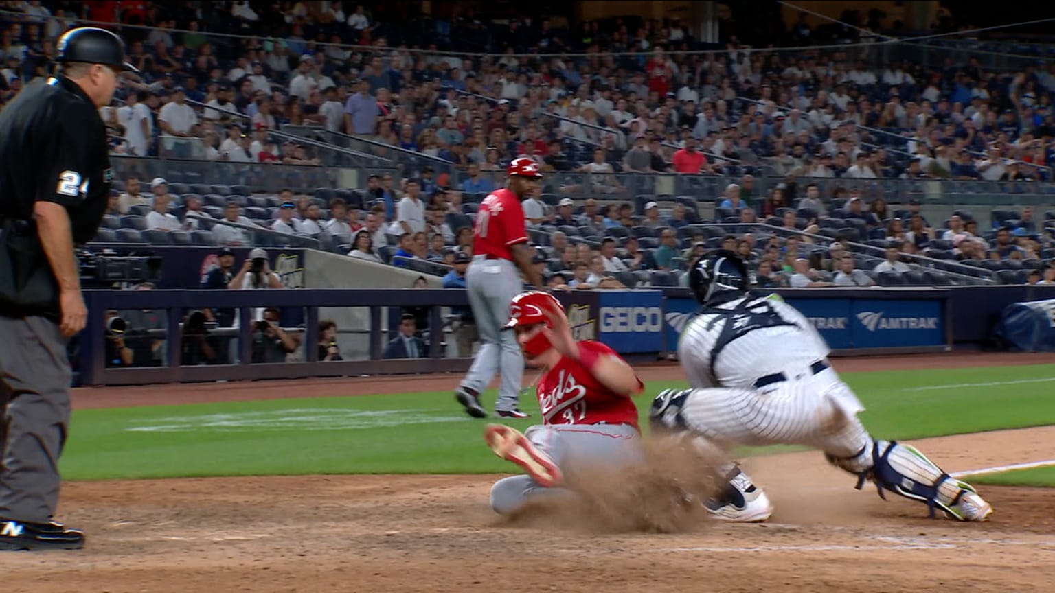 Donovan Solano drives an RBI single in the 10th | 07/14/2022 ...