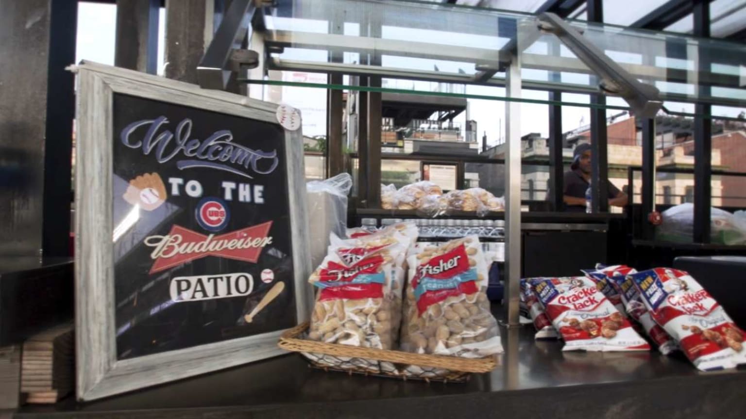 Cubs Budweiser Patio | 11/29/2017 | MLB.com