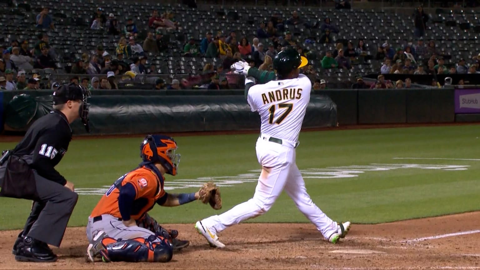 Elvis Andrus rips an RBI single to left field | 07/25/2022 | New York ...